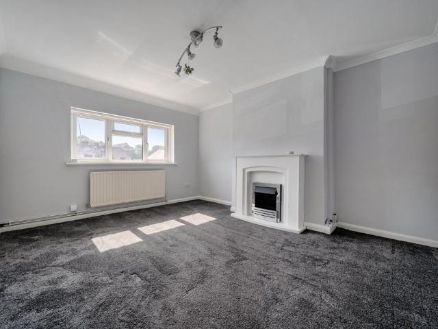 2 bedroom maisonette to rent
