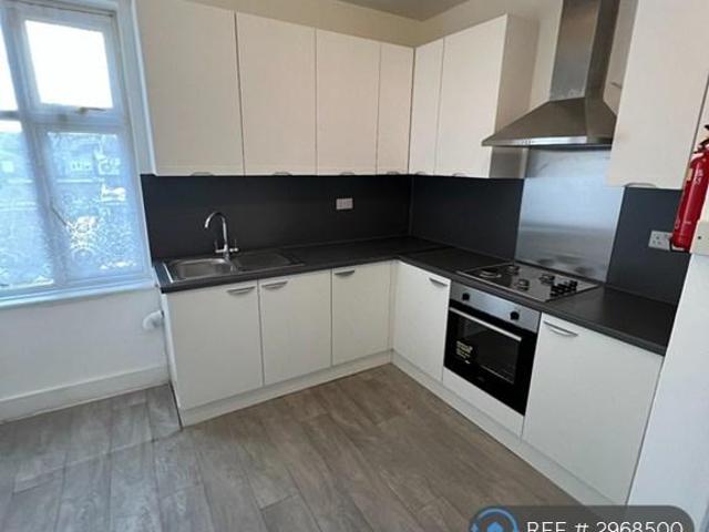 2 bedroom maisonette to rent
