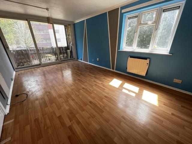 2 bedroom maisonette to rent