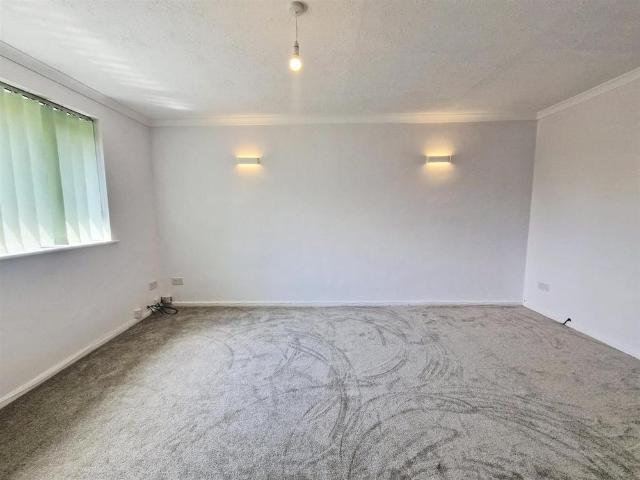 2 bedroom maisonette to rent