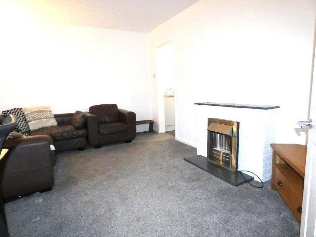 2 bedroom maisonette to rent