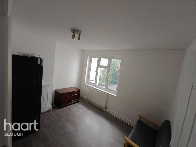 2 bedroom maisonette to rent