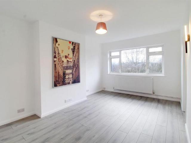 2 bedroom maisonette to rent