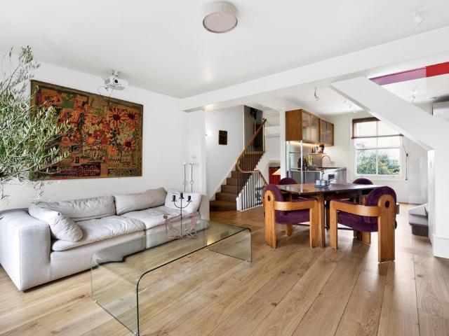 2 bedroom maisonette to rent