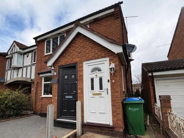 2 bedroom maisonette to rent