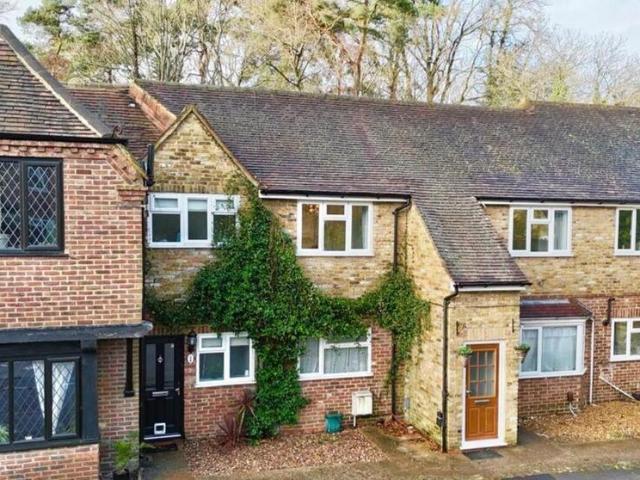 2 bedroom maisonette to rent
