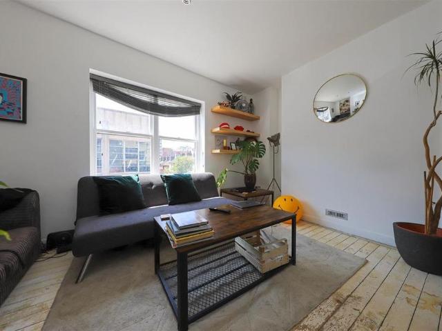 2 bedroom maisonette to rent