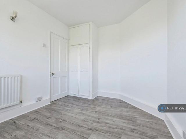 2 bedroom maisonette to rent