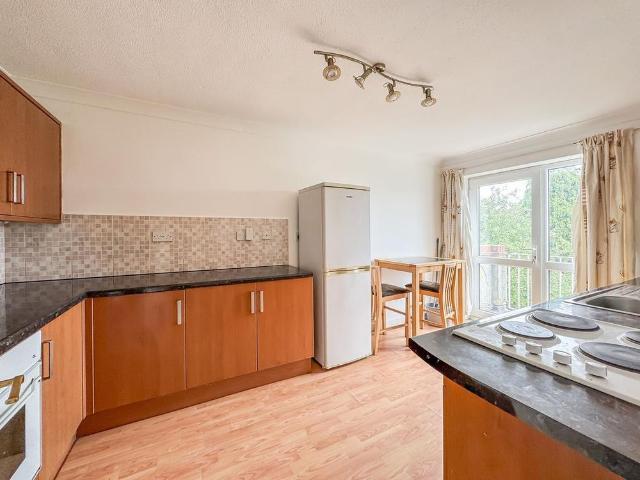2 bedroom maisonette to rent