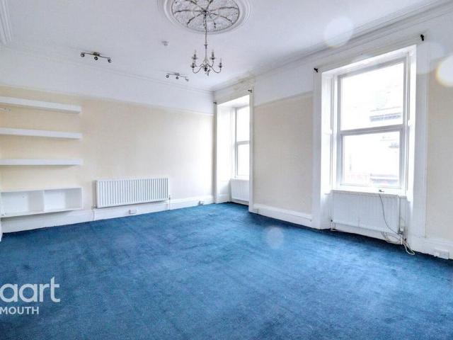 2 bedroom maisonette to rent