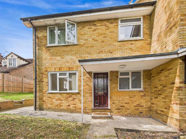2 bedroom maisonette to rent