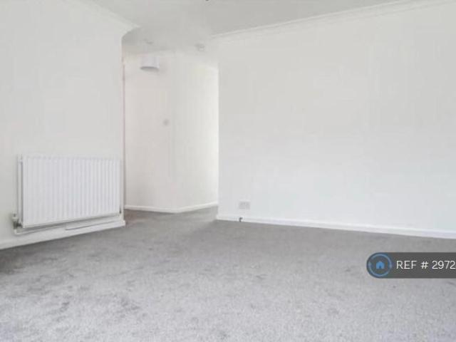 2 bedroom maisonette to rent