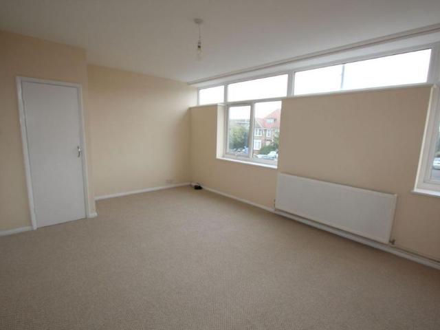 2 bedroom maisonette to rent
