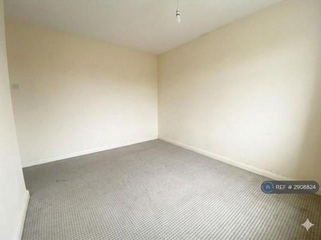 2 bedroom maisonette to rent