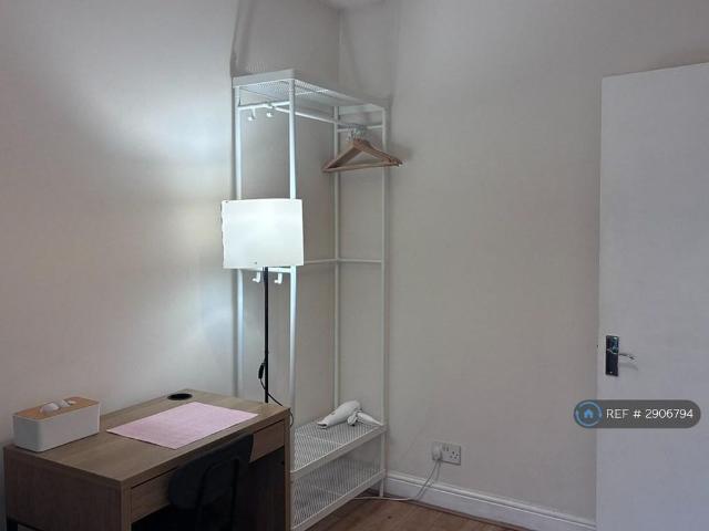 2 bedroom maisonette to rent