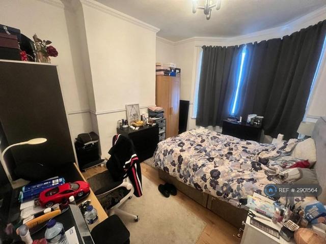 2 bedroom maisonette to rent