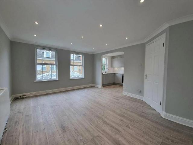 2 bedroom maisonette to rent