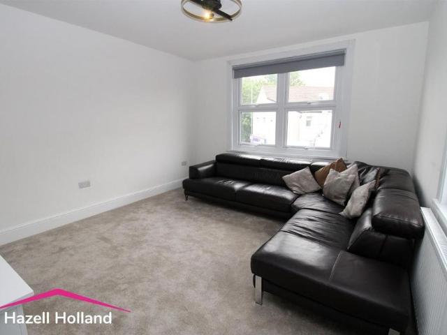2 bedroom maisonette to rent