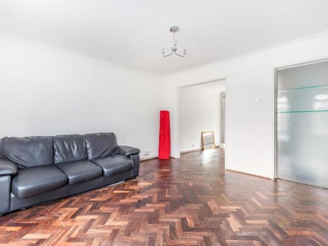 2 bedroom maisonette to rent