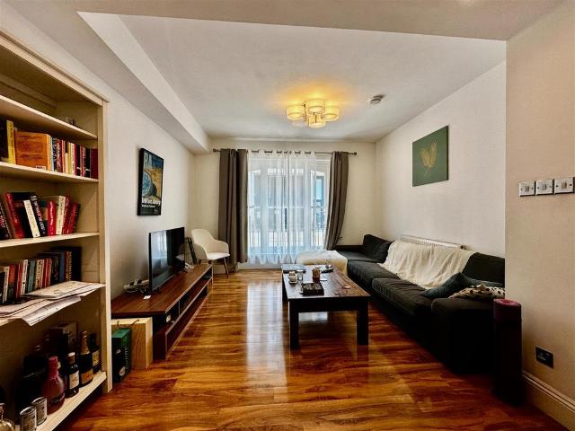 2 bedroom maisonette to rent