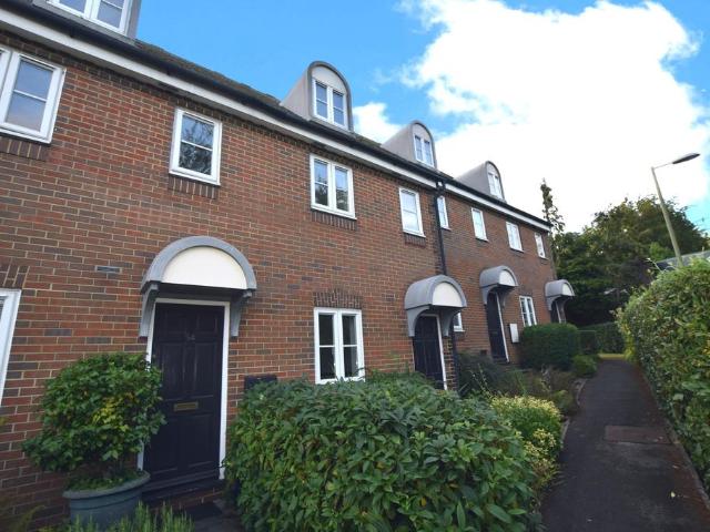 2 bedroom maisonette to rent