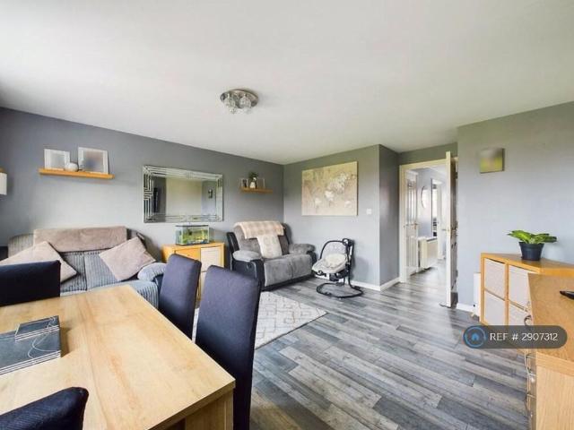 2 bedroom maisonette to rent