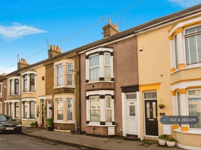 2 bedroom maisonette to rent