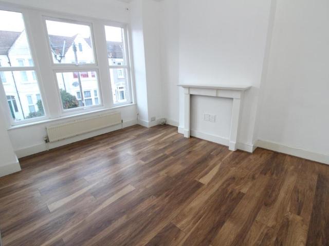2 bedroom maisonette to rent