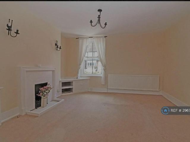 2 bedroom maisonette to rent