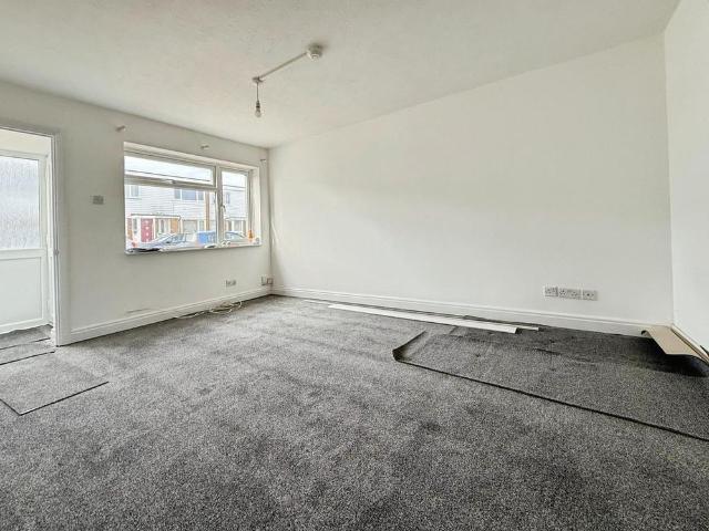 2 bedroom maisonette to rent