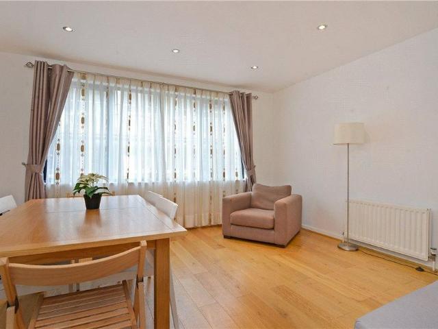 2 bedroom maisonette to rent