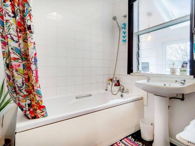 2 bedroom maisonette to rent