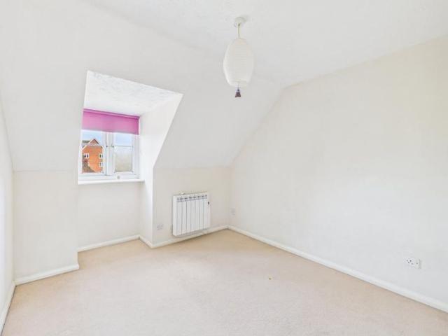 2 bedroom maisonette to rent