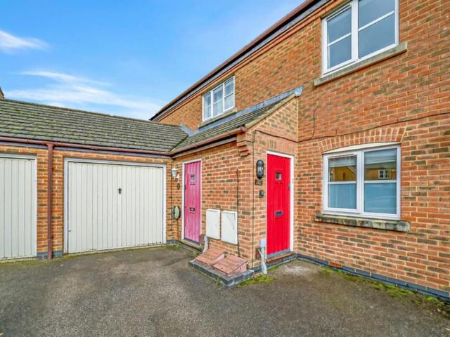 2 bedroom maisonette to rent