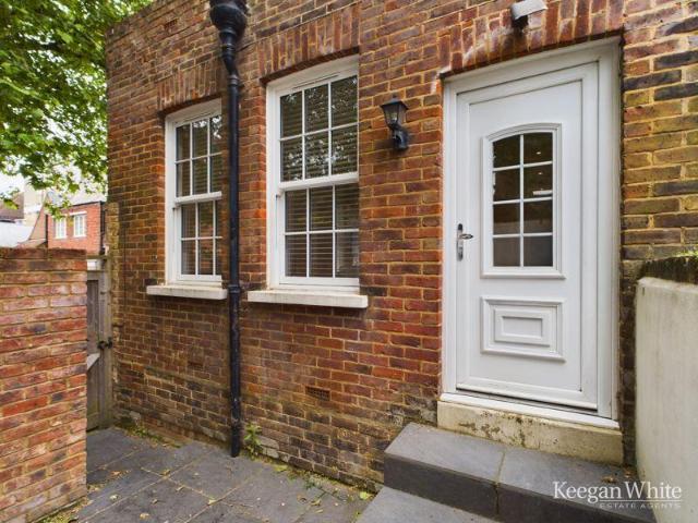 2 bedroom maisonette to rent