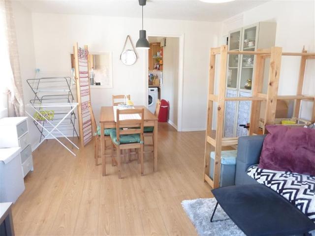 2 bedroom maisonette to rent