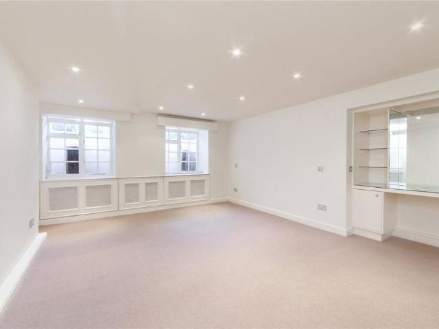 2 bedroom maisonette to rent