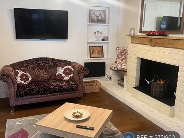 2 bedroom maisonette to rent
