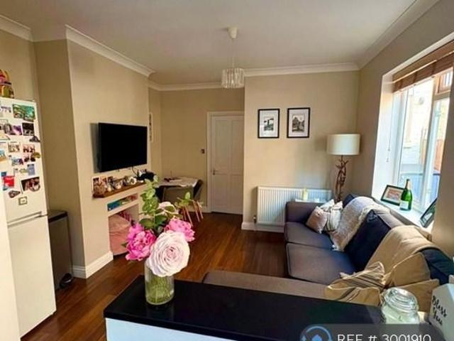 2 bedroom maisonette to rent