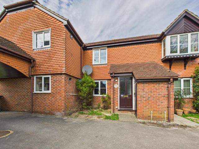 2 bedroom maisonette to rent