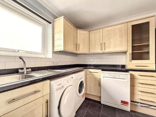 2 bedroom maisonette to rent