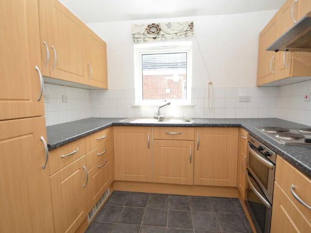 2 bedroom maisonette to rent
