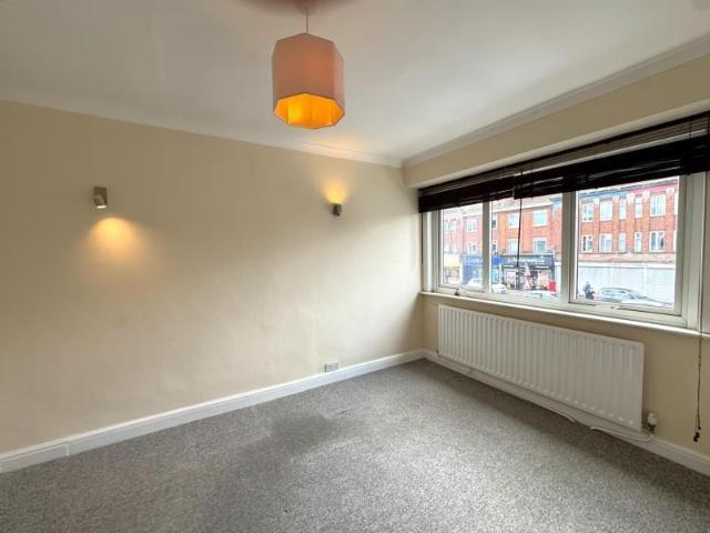 2 bedroom maisonette to rent