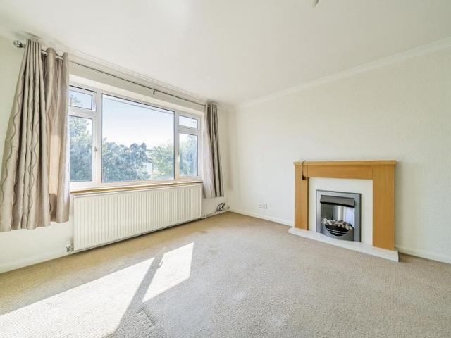 2 bedroom maisonette to rent