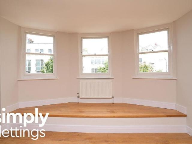 2 bedroom maisonette to rent