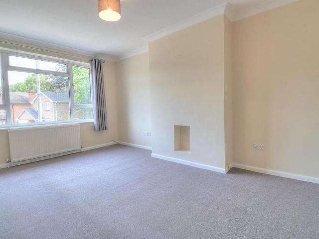 2 bedroom maisonette to rent