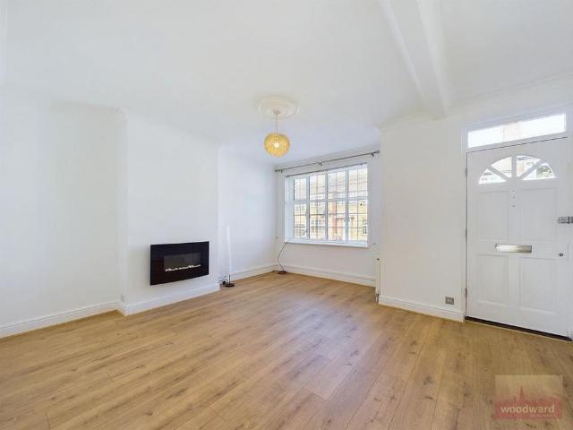 2 bedroom maisonette to rent