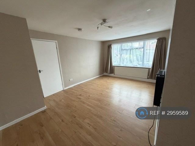 2 bedroom maisonette to rent