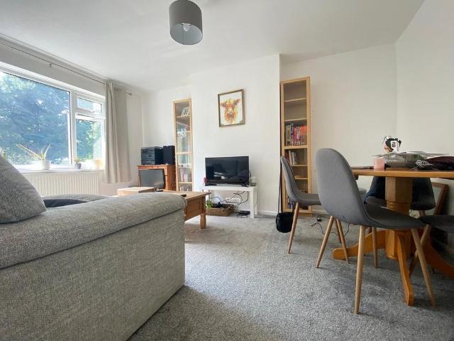 2 bedroom maisonette to rent