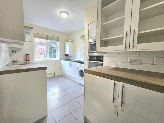 2 bedroom maisonette to rent
